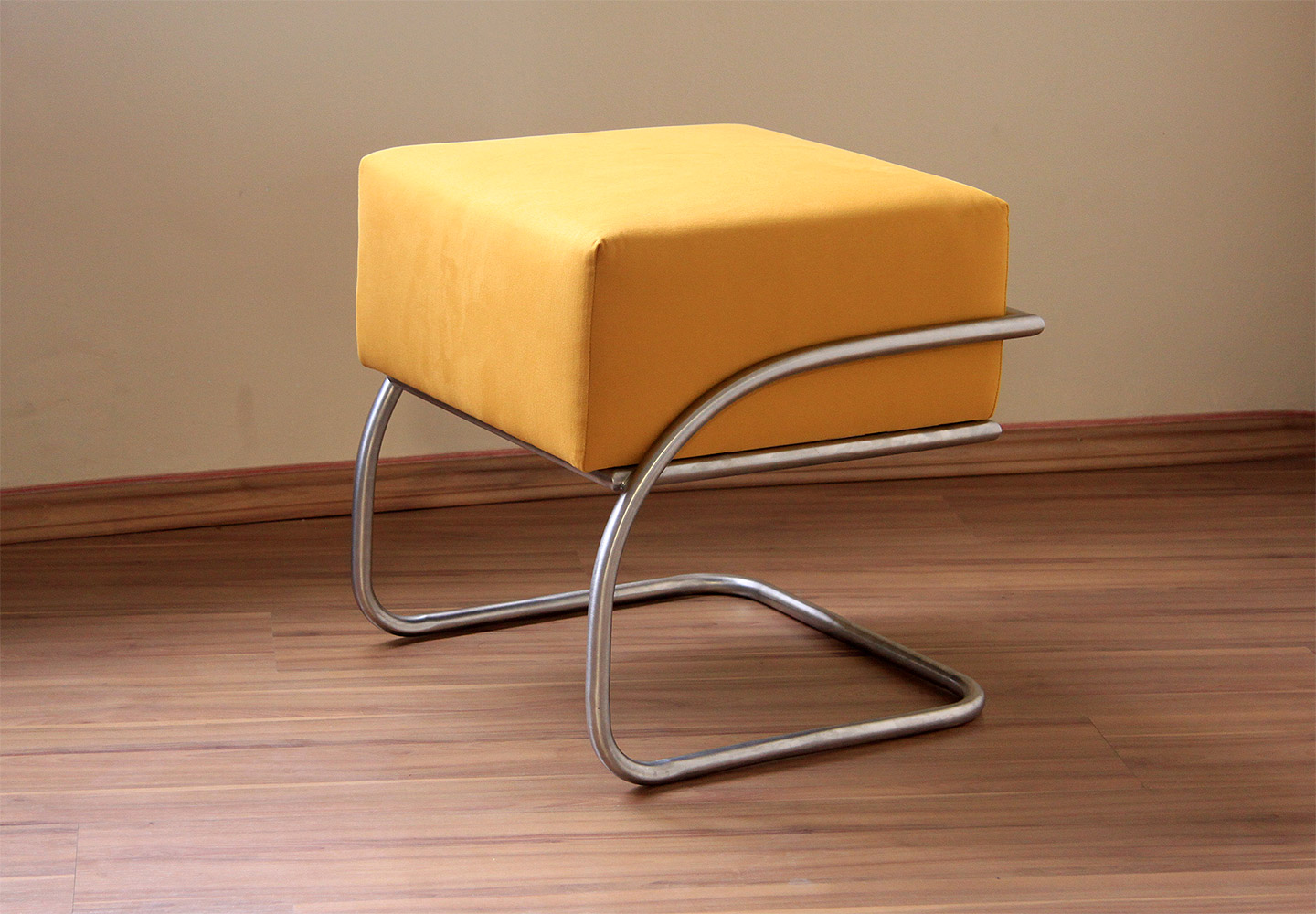 puff-moderno-colorido-amarelo-mostarda-em-inox-alezzia-1440 | Blog Palmetal